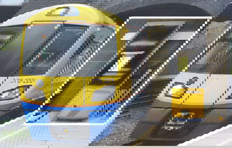 Detrainment Doors and Systems - TRB Lightweight Structures